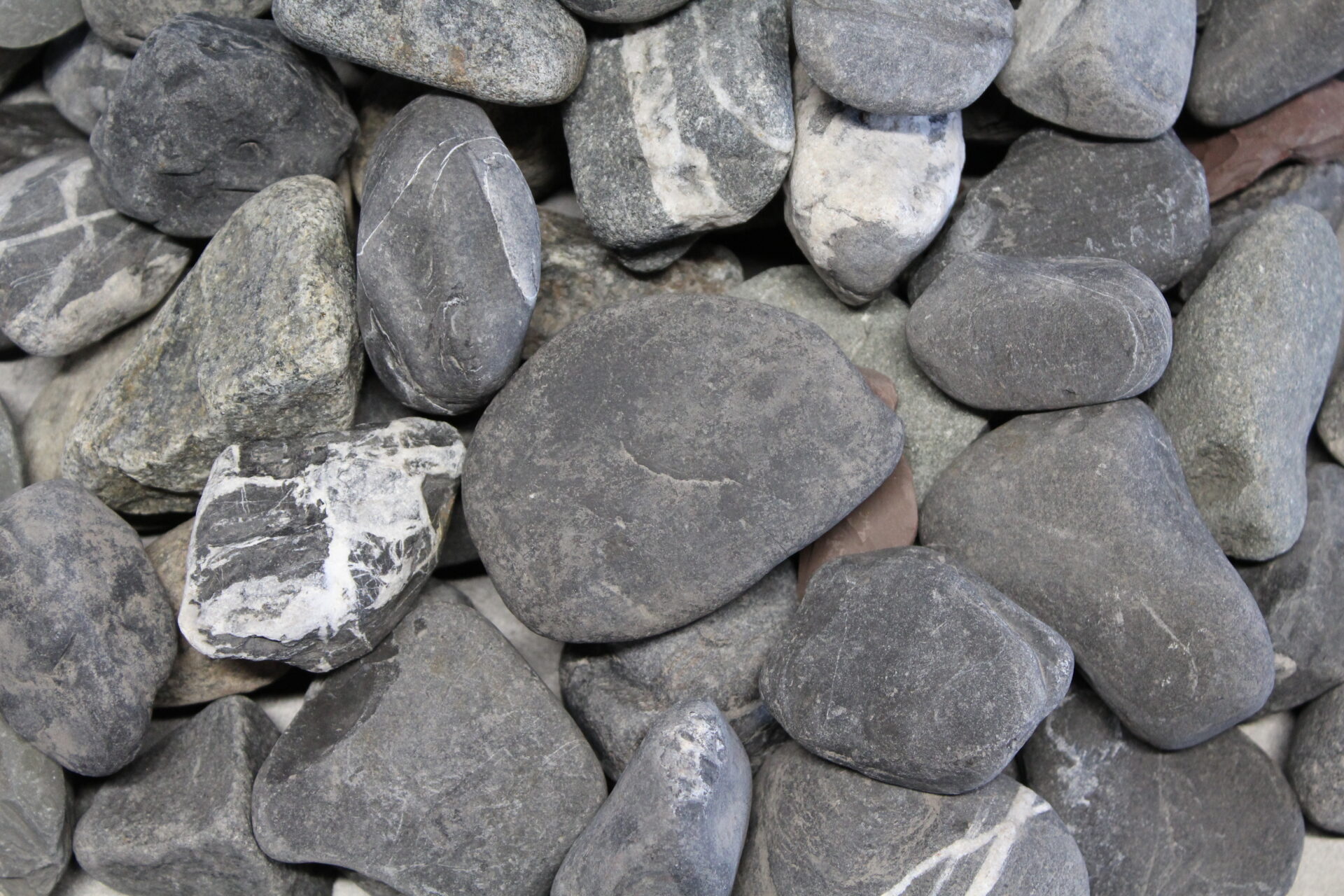 Indigo Pebble No. 706 | Agrébec - Specialized Aggregates